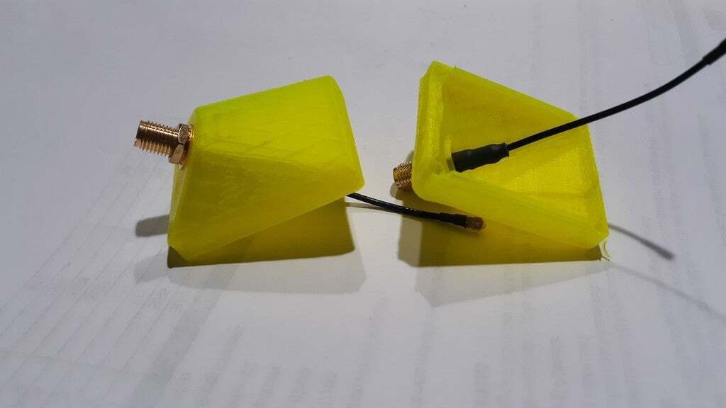 Free STL file Shark Byte VRX Tile angled 🦈 ・3D printable object to ...