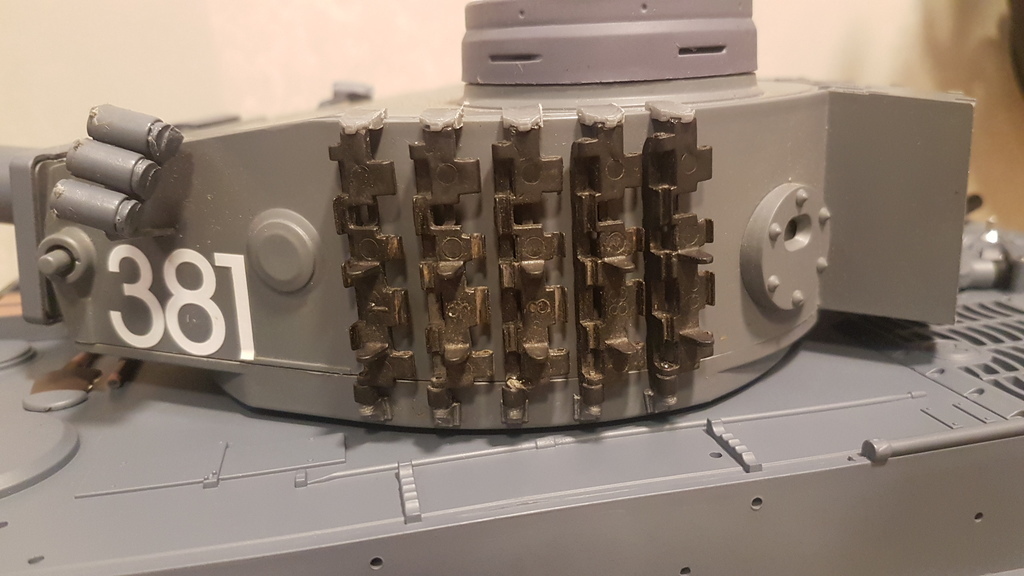 🐅 Tiger 1/16 turret spare track link holders・Free 3D File for ・Cults