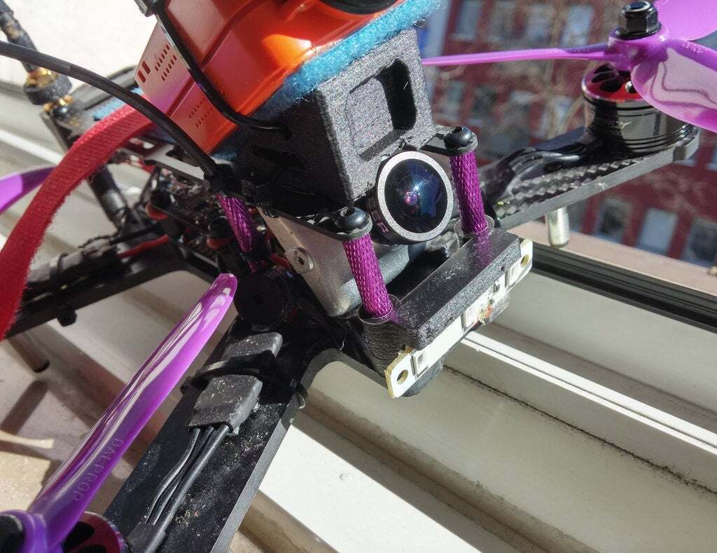 Free STL file QAV210/180 Front bumper/LED Mount/FPV Cam mount 🚁・Design ...