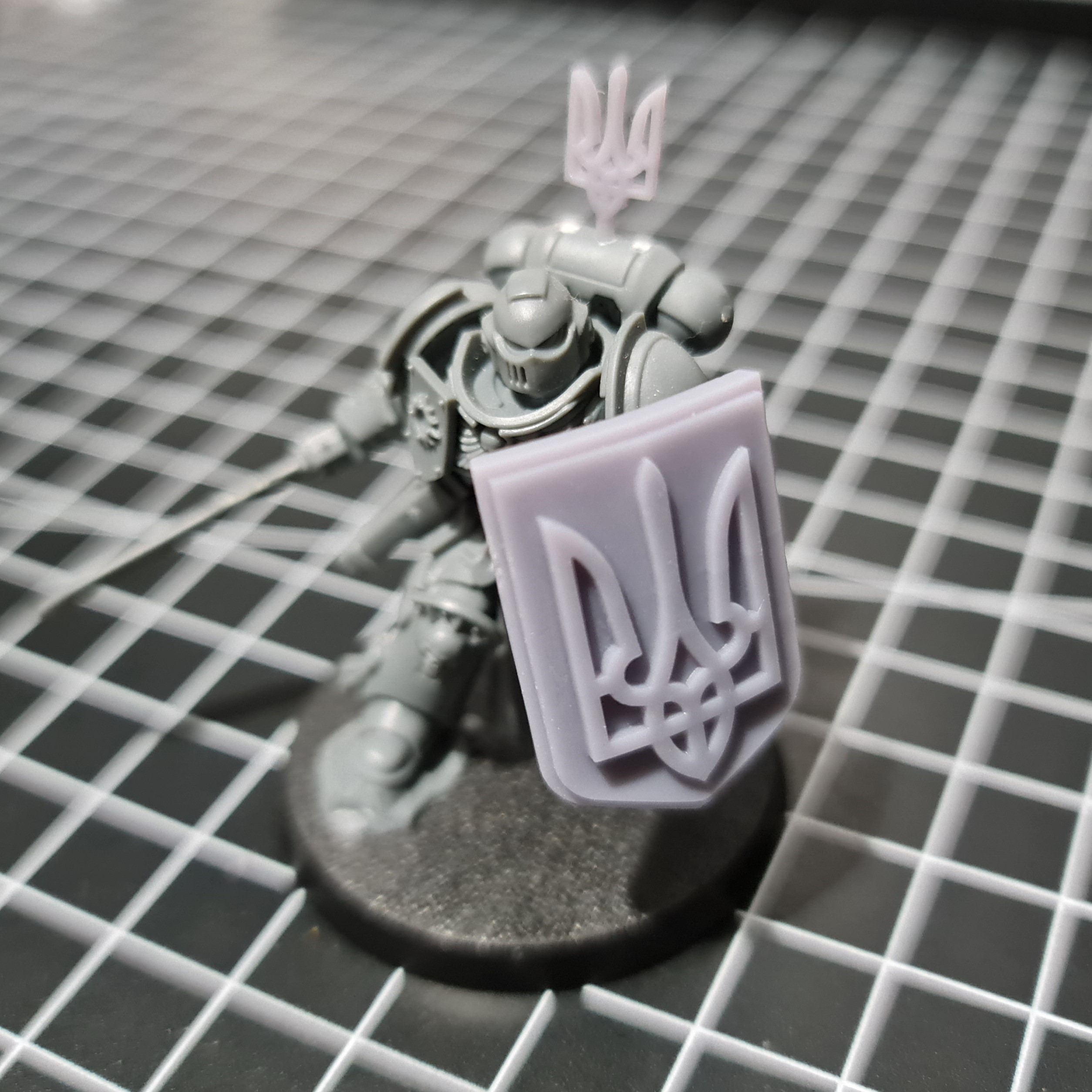 Free STL file Ukraine - Shield and halo 🇺🇦 ・3D print model to download ...