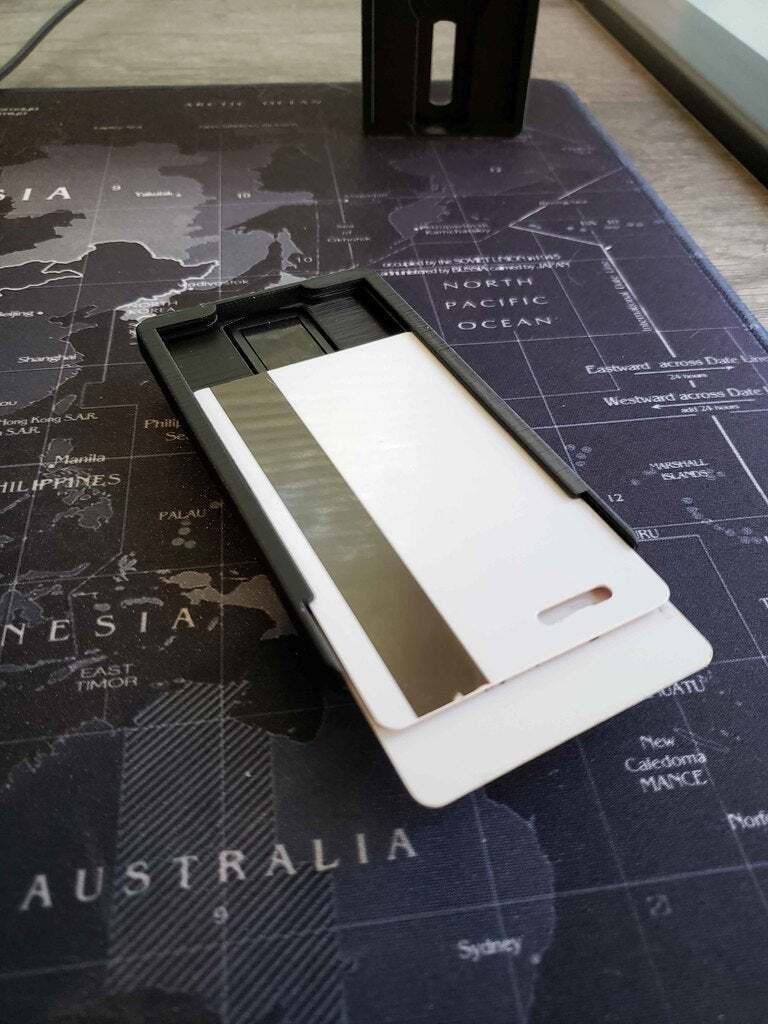 📛 Badge Holder with RSA Token Slot (2 Cards, 1 Token)・Free STL File for ...