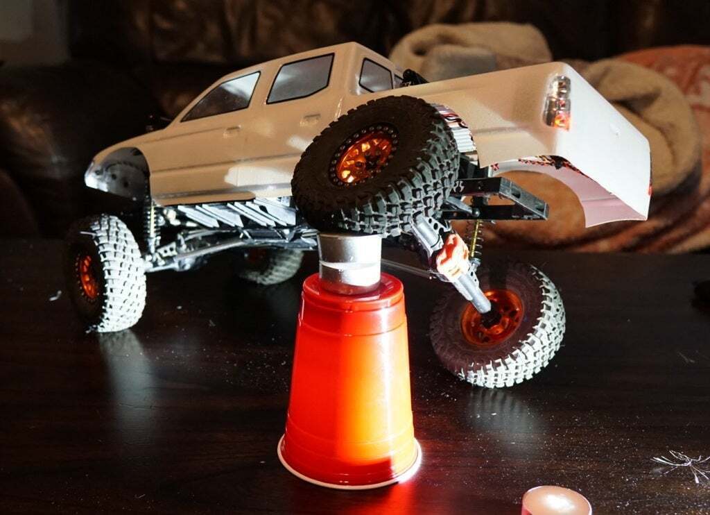 🚁 Long travel shock mounts for Axial SCX10 2・Free STL File for ・Cults