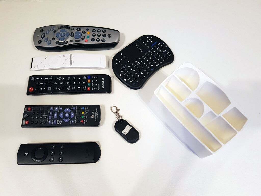 🏠 TV Remote Stand\Holder・Free STL File for ・Cults