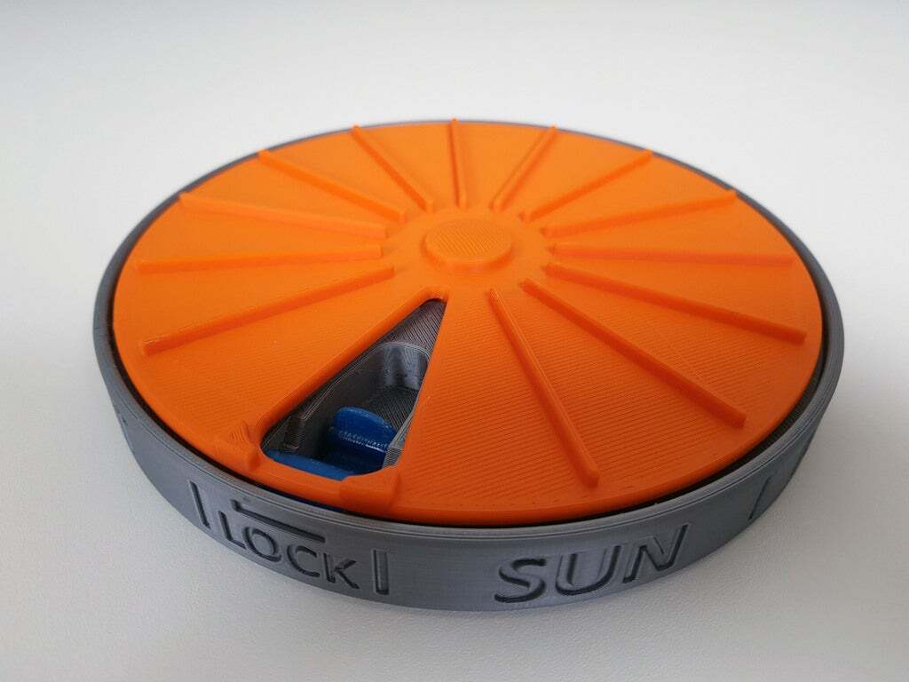 Free STL file Pill Box with AM PM Apertures V2\V2_2 💊 ・3D printer ...