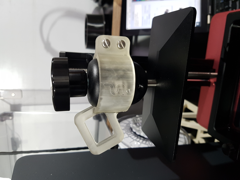 🧞‍♂️ Elegoo Mars Build Plate Angled Holder・3D Print・Cults