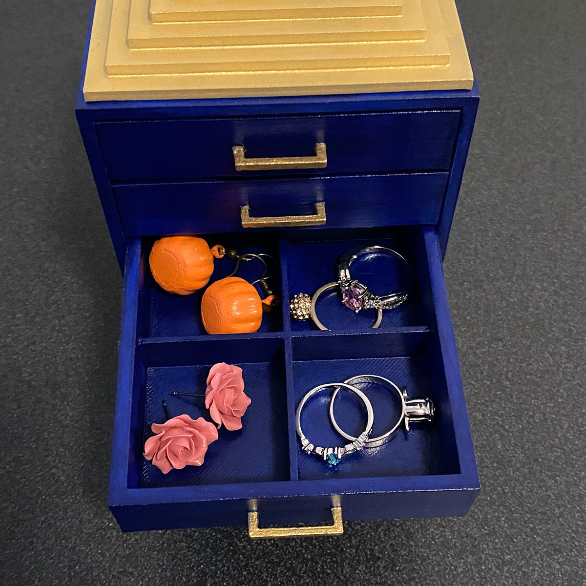 STL file Jewelry Box Drawers Storage Pyramid Decorative 📦 ・3D printing ...