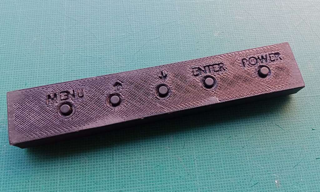 Free 3D file 5 button casing for screen ; boitier 5 boutons pour écran ...