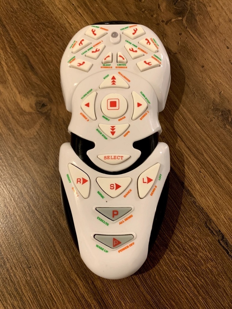 Free STL file Remote Battery Cover for Robosapien V1 🔋 ・Template to ...