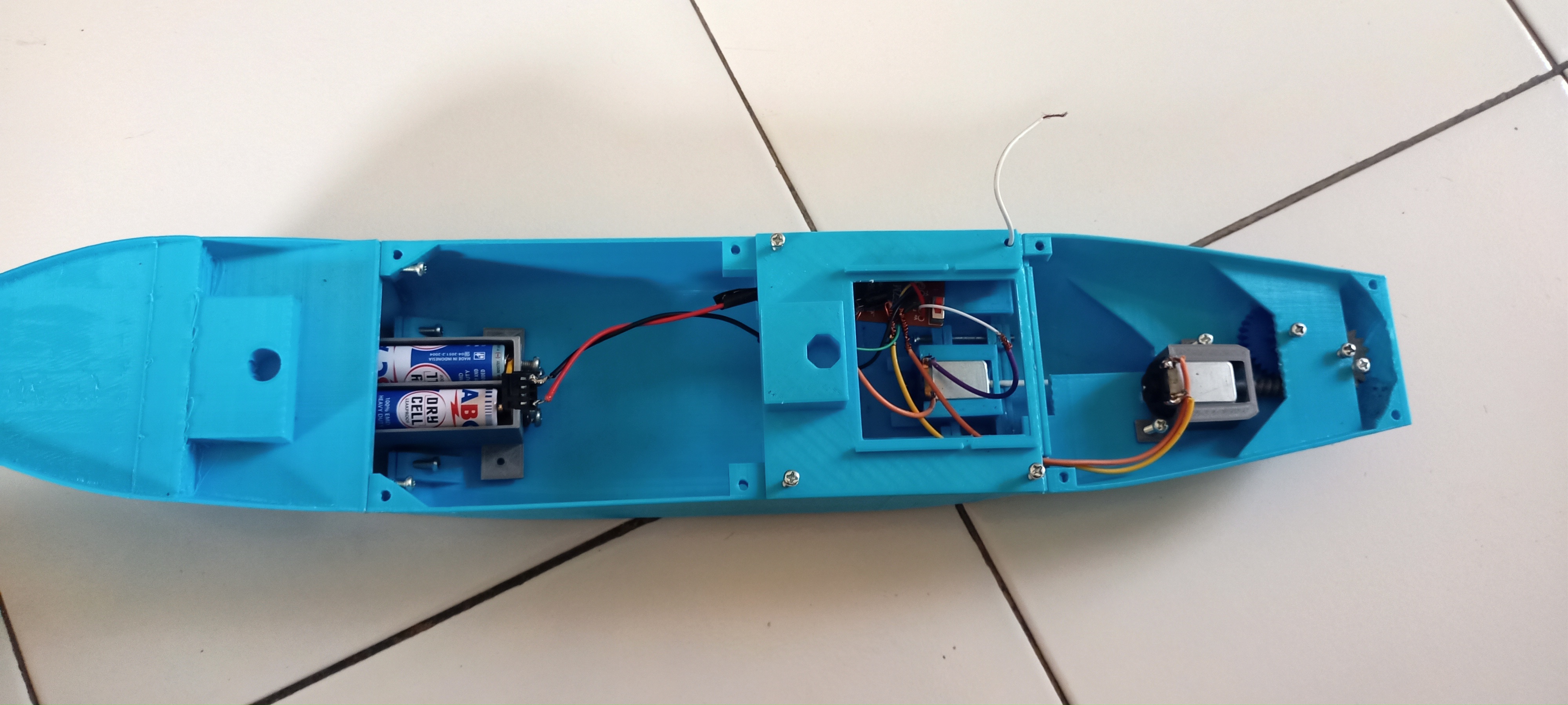 🚢 cargo ship miniature (RC)・ 3D File for 3D printing・Cults