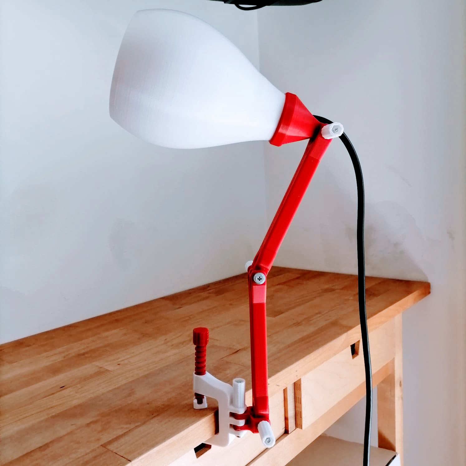 STL file Desk Lamp 🔦 ・3D printer design to download・Cults