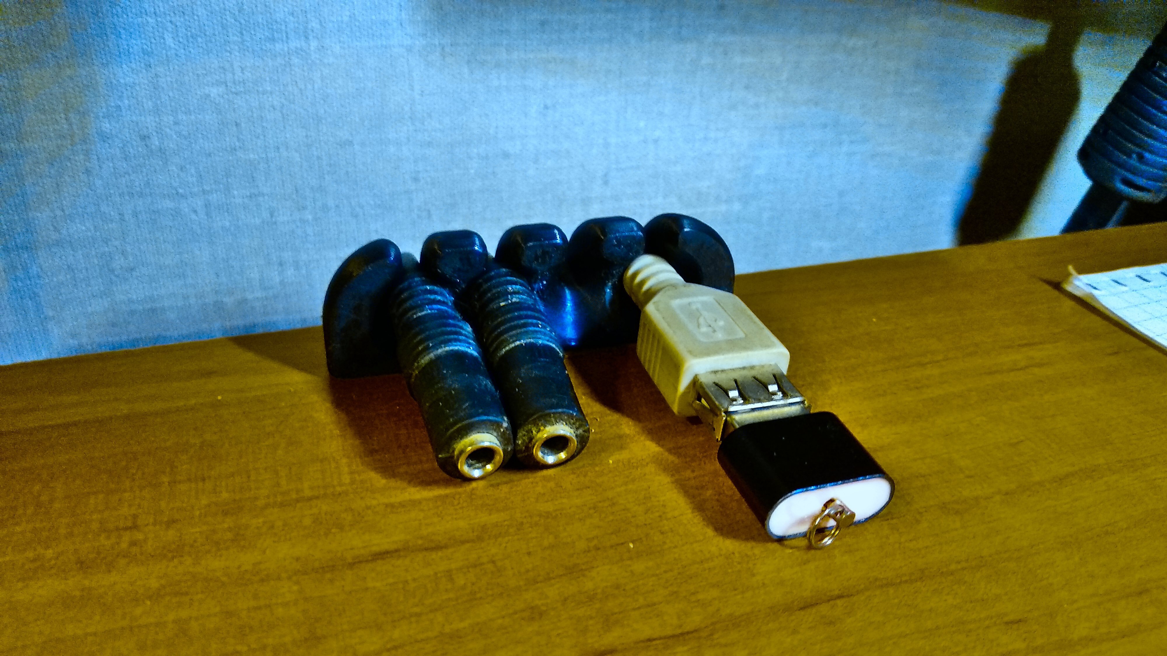 3D printing Cable Claw - Cable drop/holder・Cults