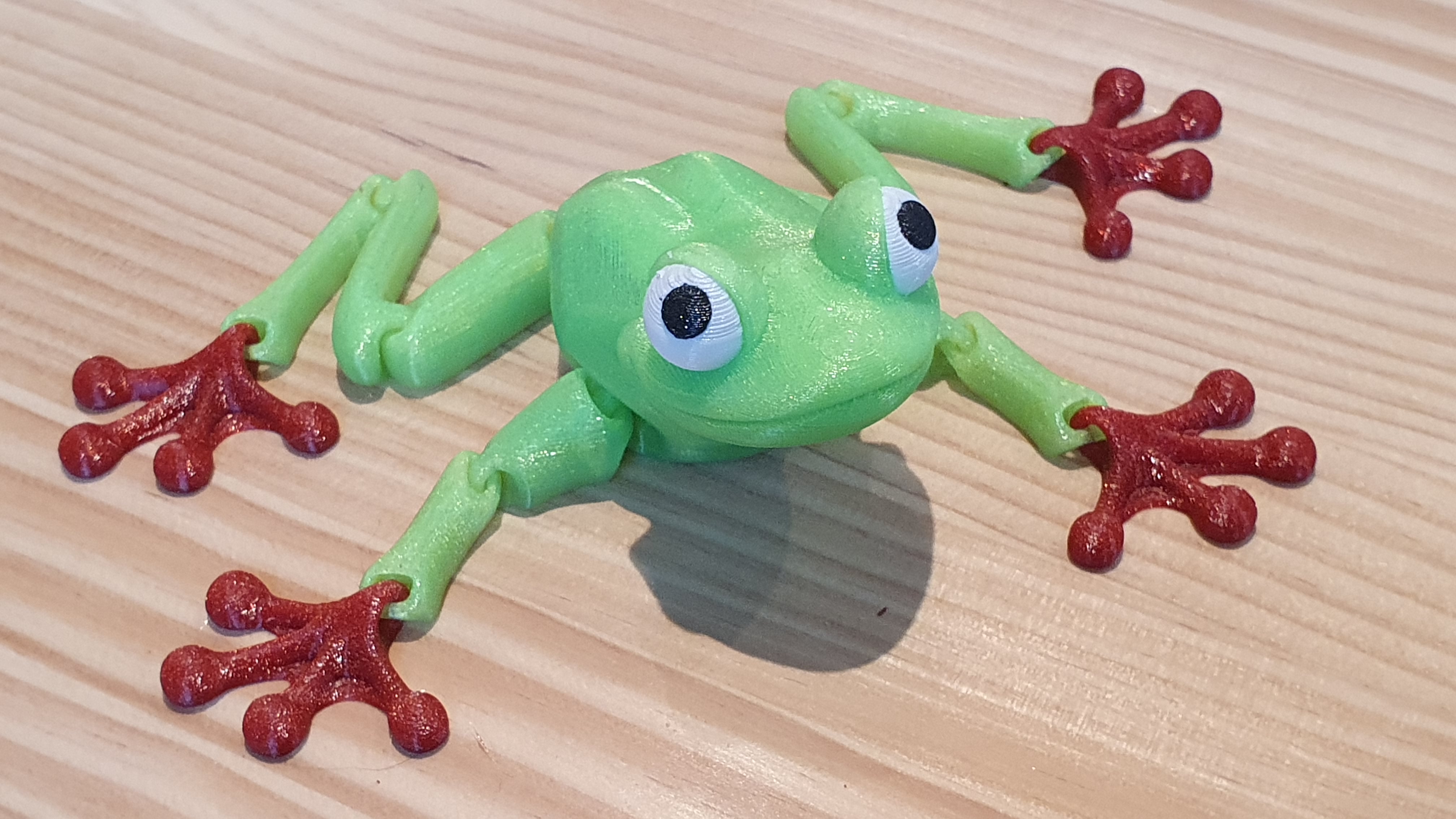 Работа Симпатичная лягушка с флекси-принтом, напечатанная в формате 3D ...