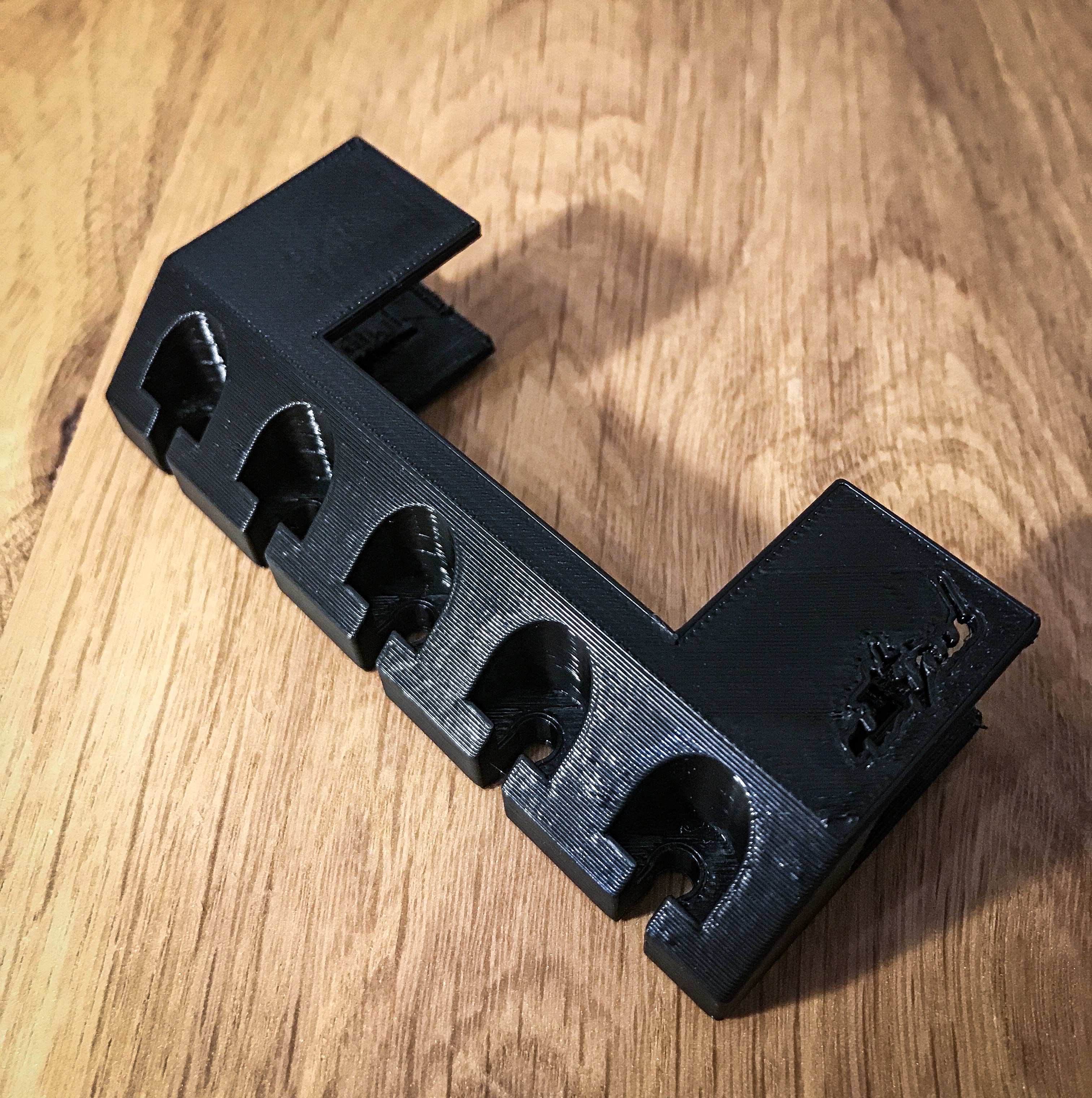 🔌 Cable Holder・Free STL File for ・Cults