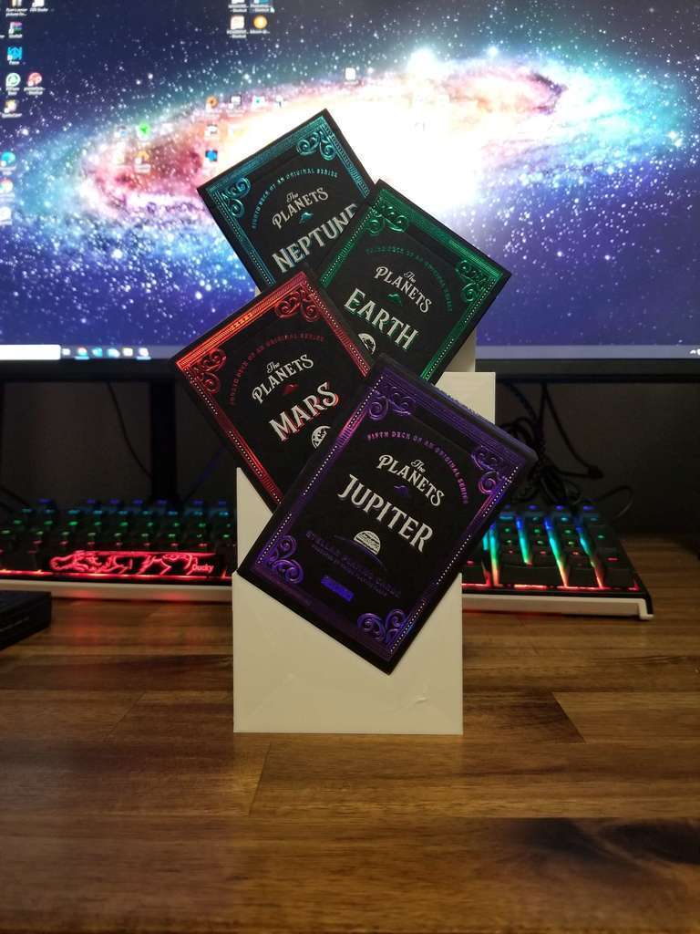 Free STL file Diagonal Playing Card Stand 🎲 ・3D printer model to ...
