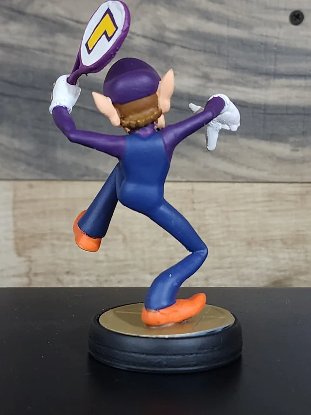 🧸 Waluigi Smash Amiibo Figure・Free STL File for ・Cults