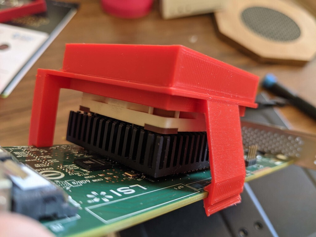 🖥️ Fan Bracket for LSI 9207-8i with 40x20mm Fan (NF-A4x20)・Free STL ...