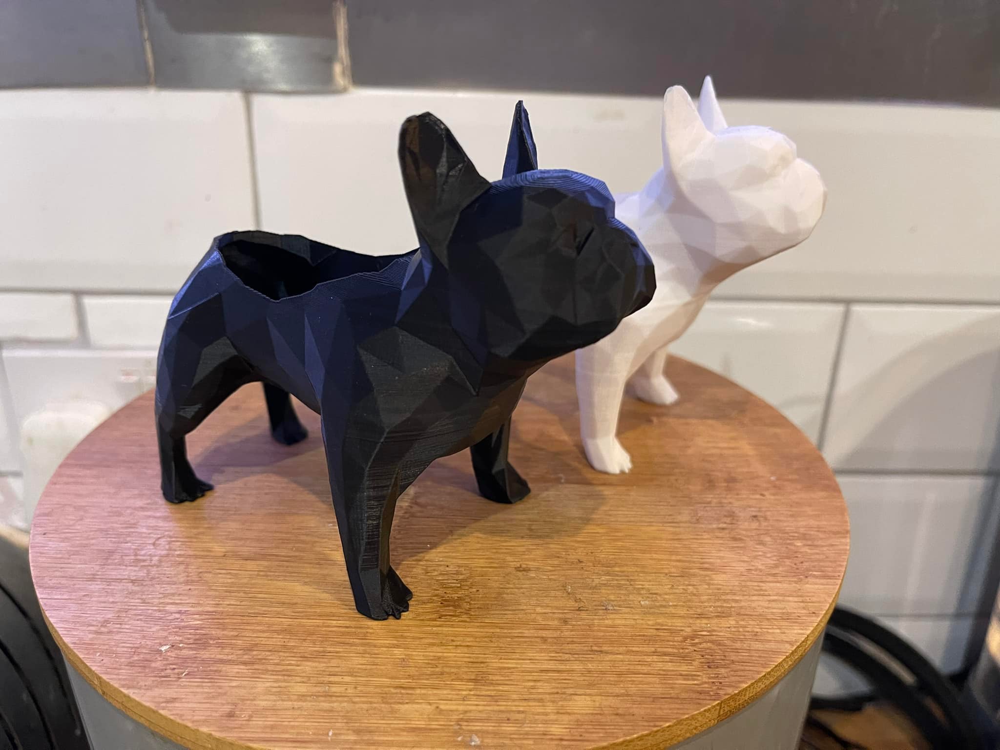 Archivo STL Jardinera Low Poly French Bulldog Standing. 🏠 ・Plan de ...