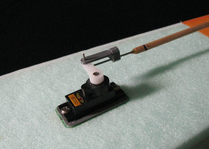 🔒 Servo Push Rod Lock (0.8-1.2mm Wire)・Free 3D File for ・Cults