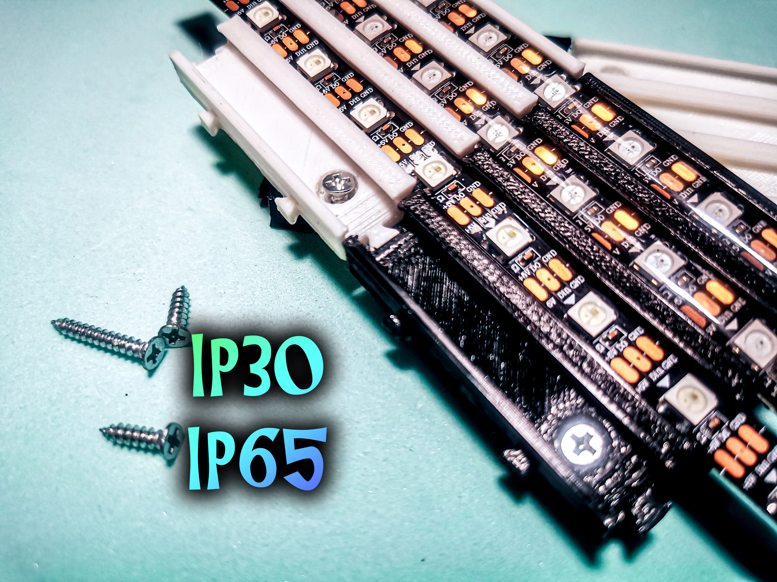 STL file PARALLEL PANELS FOR LED STRIPS (60x60mm) 10mm 🔧 ・3D printable ...