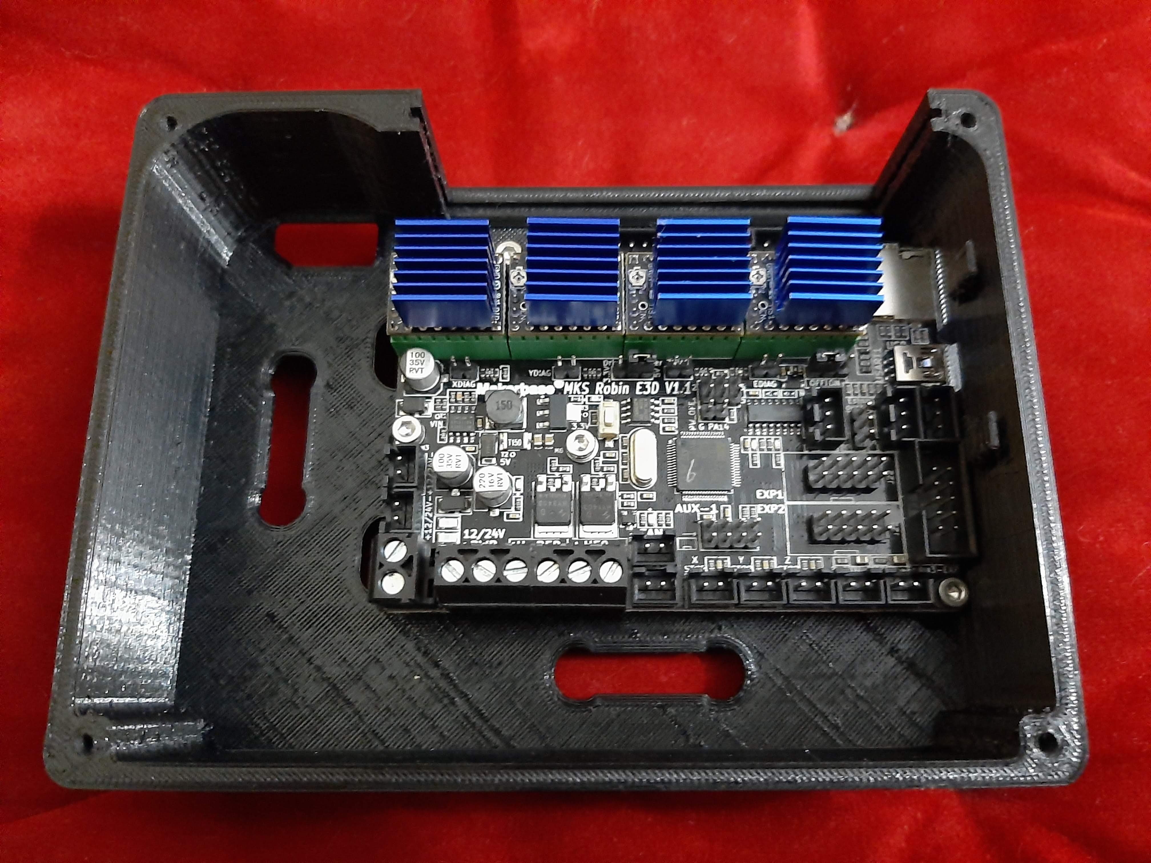 STL file MKS Robin E3/E3D Case with Full Graphic Smart Controller and ...