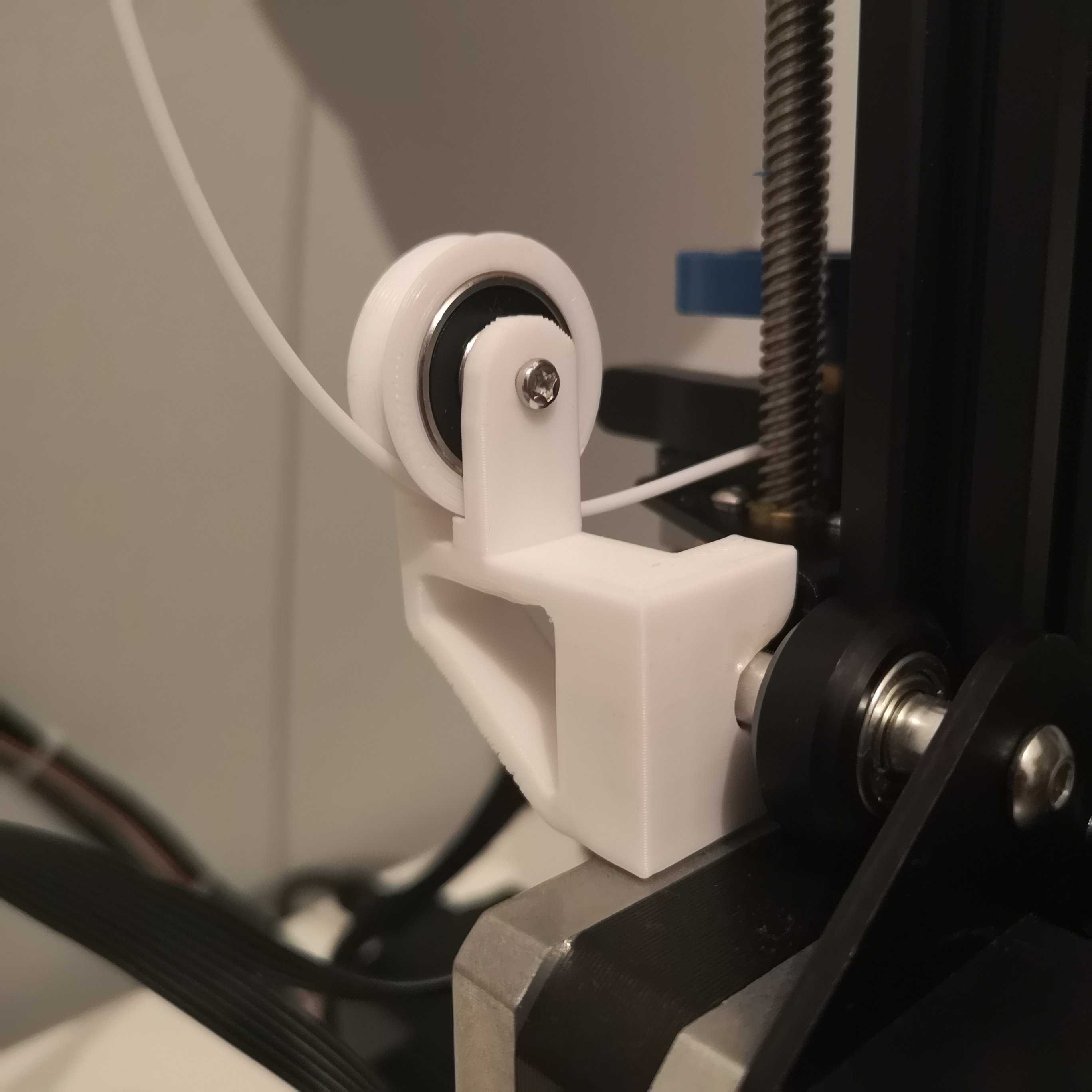 3D printable Ender 3 V2 - Filament Guide for Dual Gear Extruder・Cults