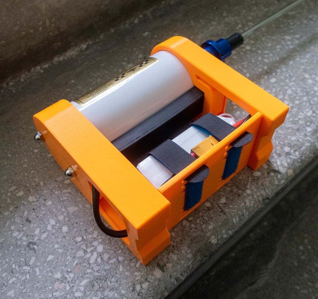 Free STL file Battery holder for Sullivan Dynatron Starter 🔋 ・3D printable object to download・Cults