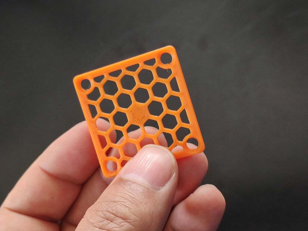 Free STL file Fan cover 40mm 🐝 ・3D print design to download・Cults