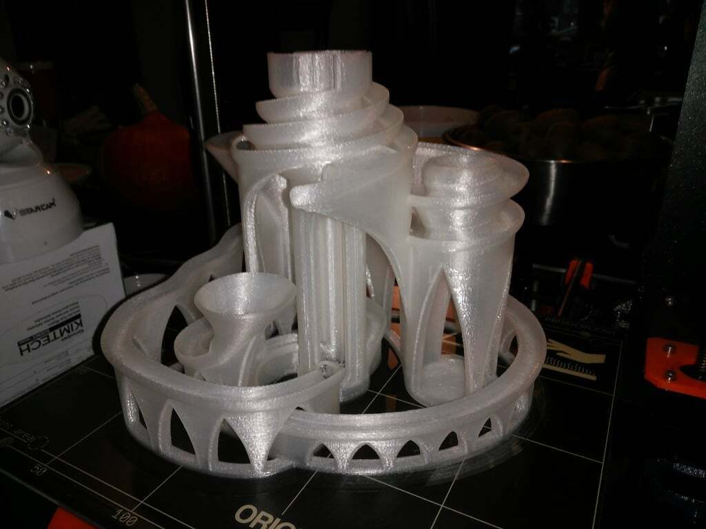 3D printing The Cyclone: triple lift, triple track marble machine・Cults