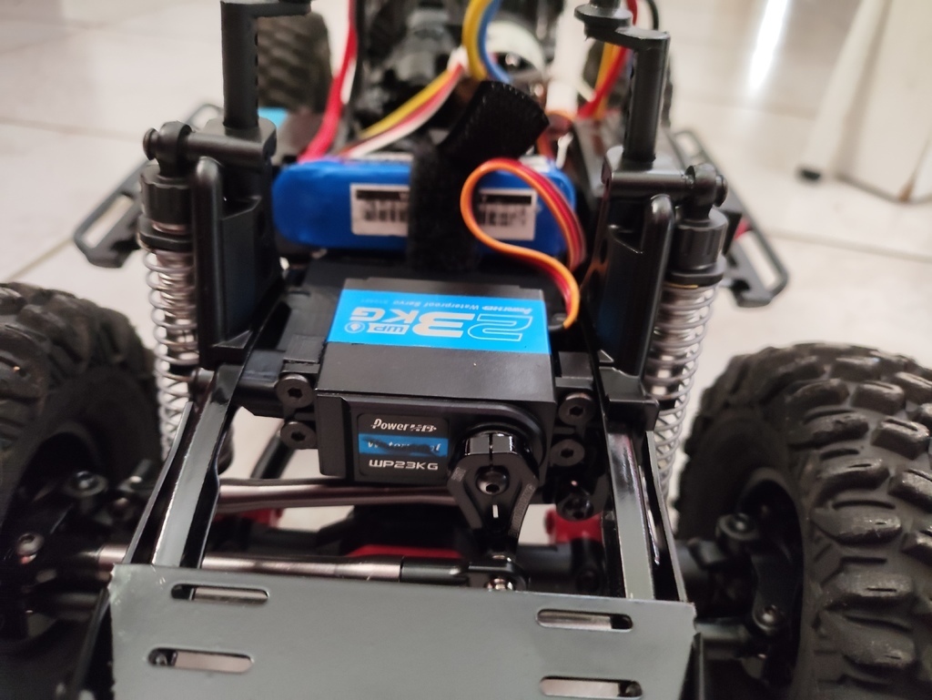 Free 3D file Axial SCX10 II Battery relocator / CG lowering 🔋 ・3D ...