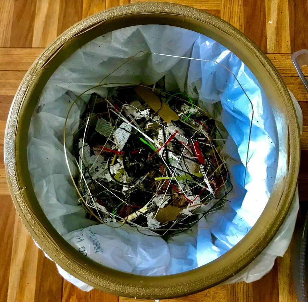 Free STL file Waste Bin with Bag Clamp 🗜️ ・3D printer design to ...