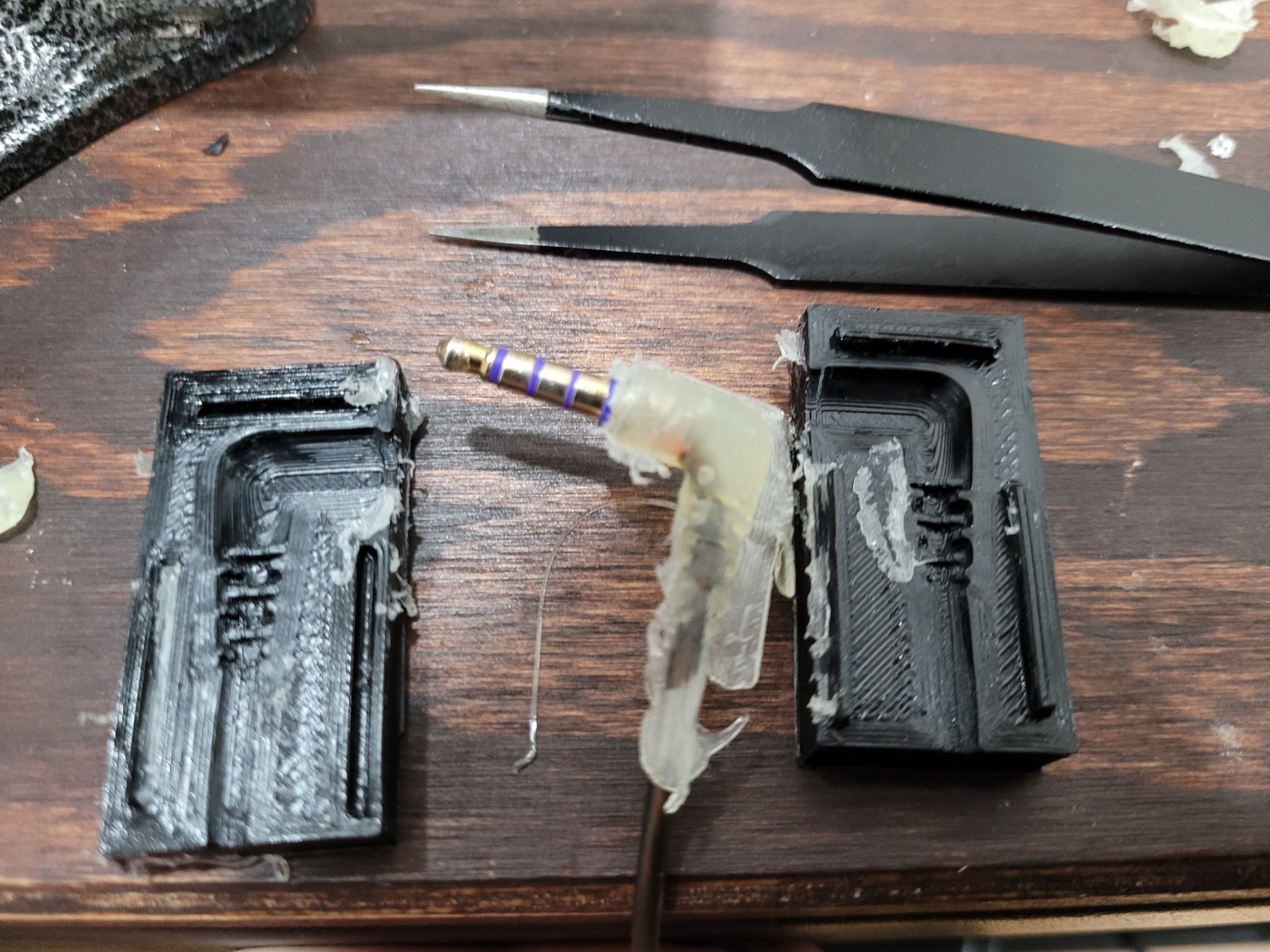 Free STL file Fix 3.5mm jack Angle Audio Adapter, mold 🔧 ・Template to ...