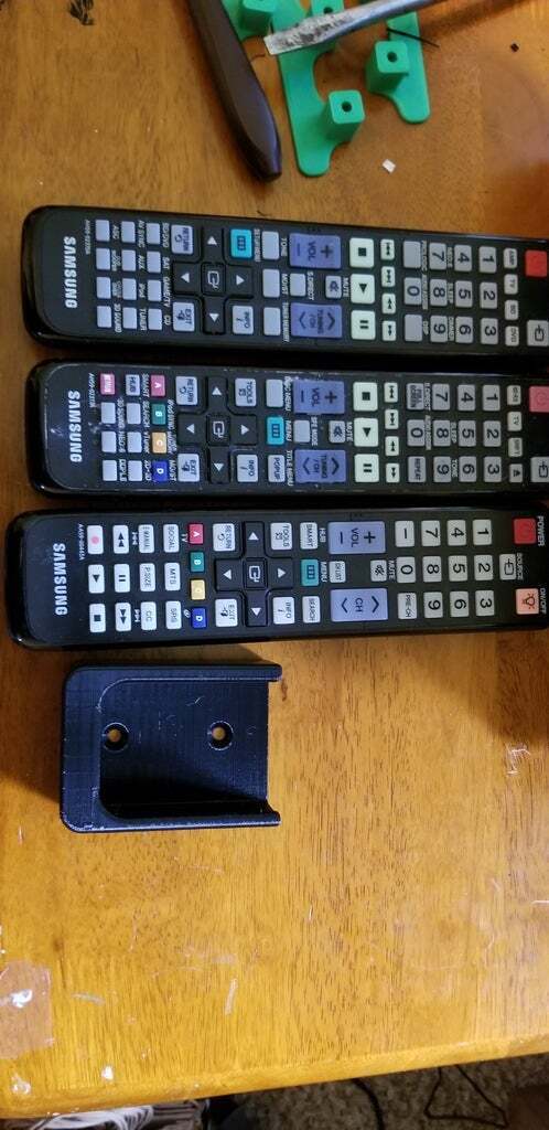 Free STL file Samsung TV remote holder - Wall mount 🏠 ・3D printable ...