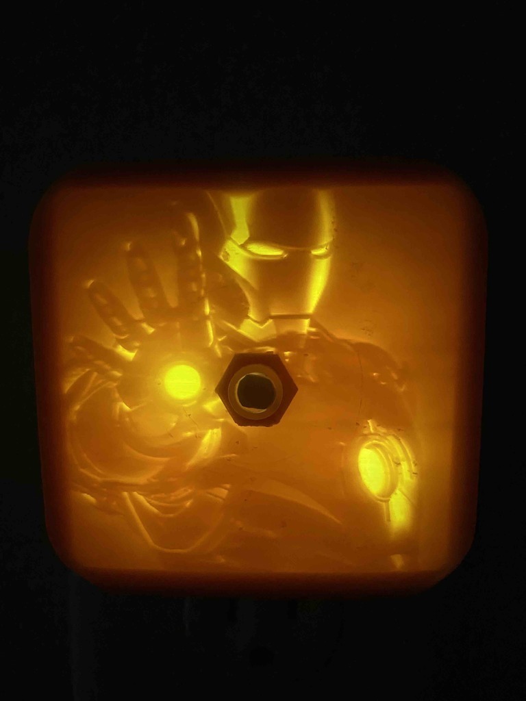 Free STL file Iron Man Night Light Lithophane v2 👨 ・Template to ...