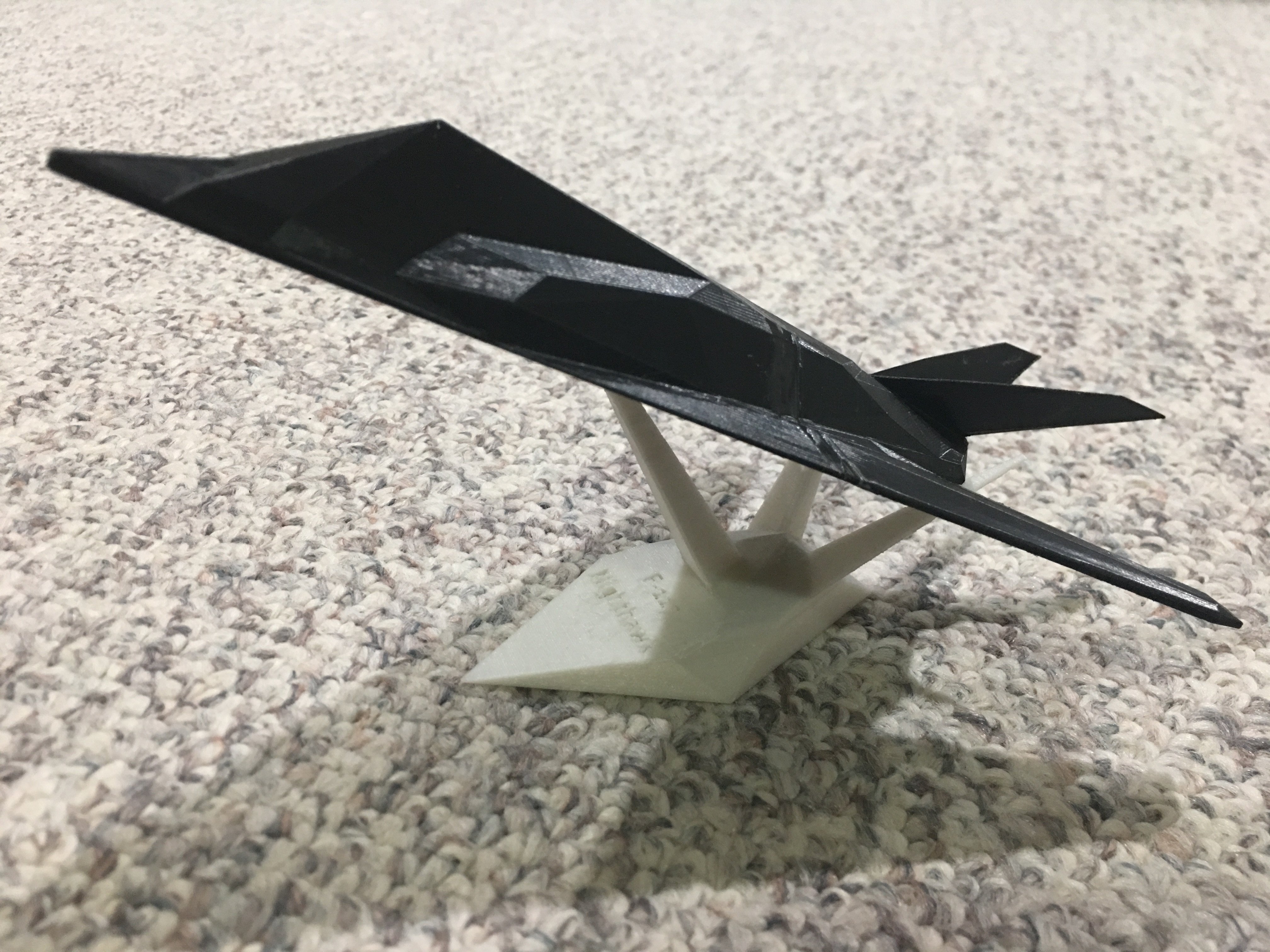 3D printed Stealth-Themed Display Stand for F-117 Nighthawk・Cults