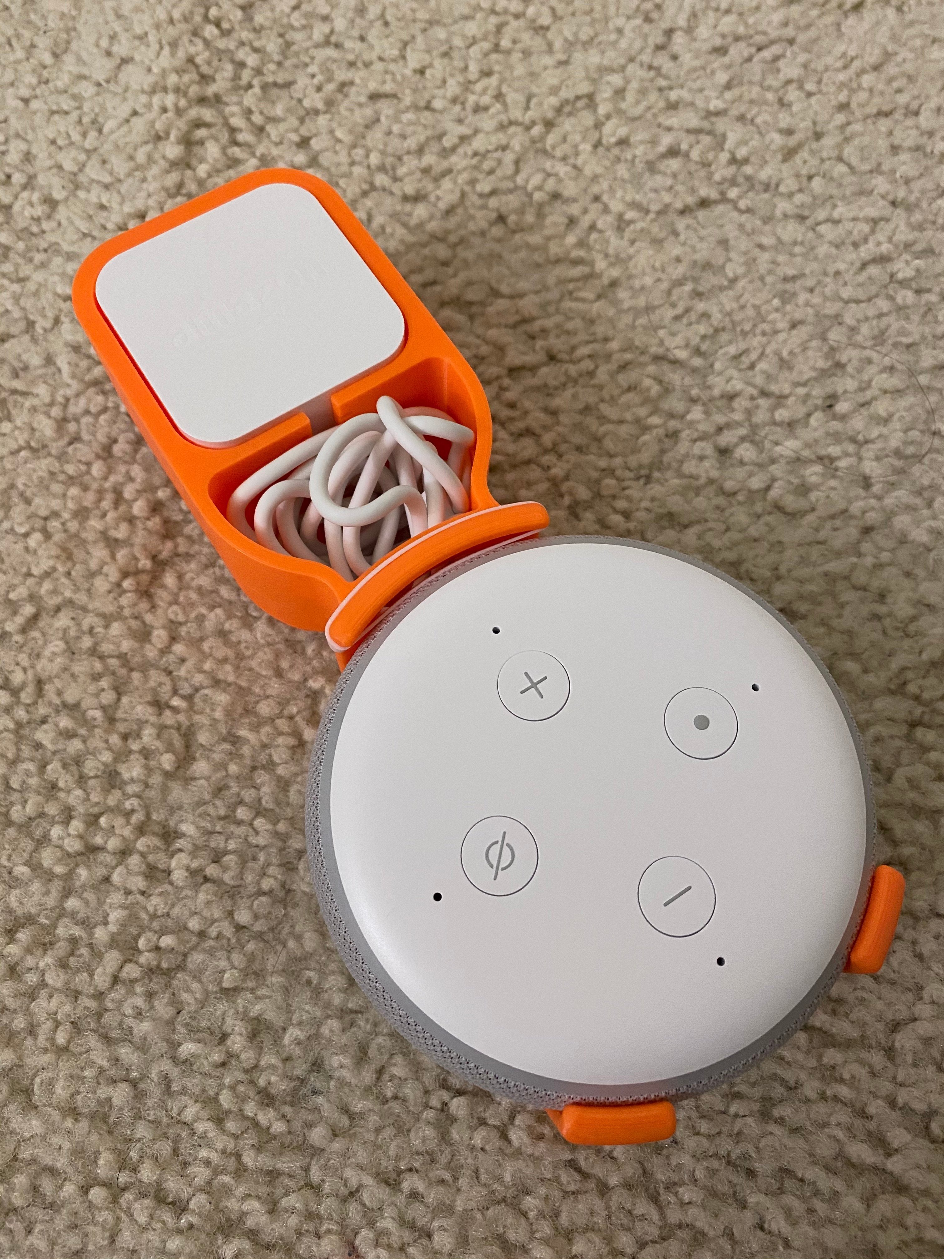 3D printable Echo Dot v3 US Outlet Mount・Cults