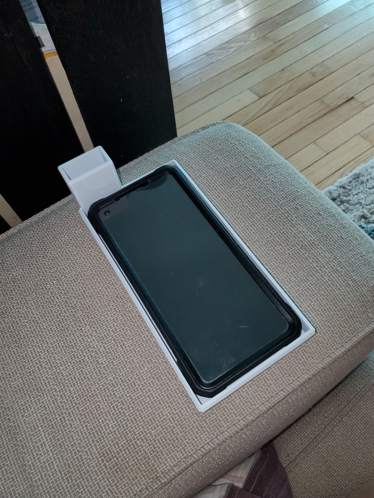 STL file phone tray with key slot 📞 ・3D printer design to download・Cults