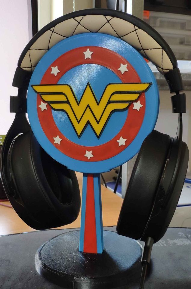 Archivo 3D Wonder Woman Headphone Stand 👩・Modelo para descargar y ...