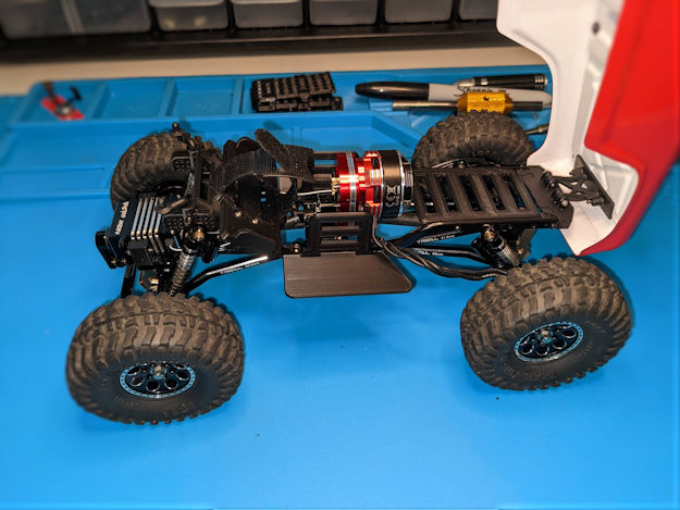 STL file SCX24 Front Shock and Accessory / Battery Mount 🔋 ・3D ...