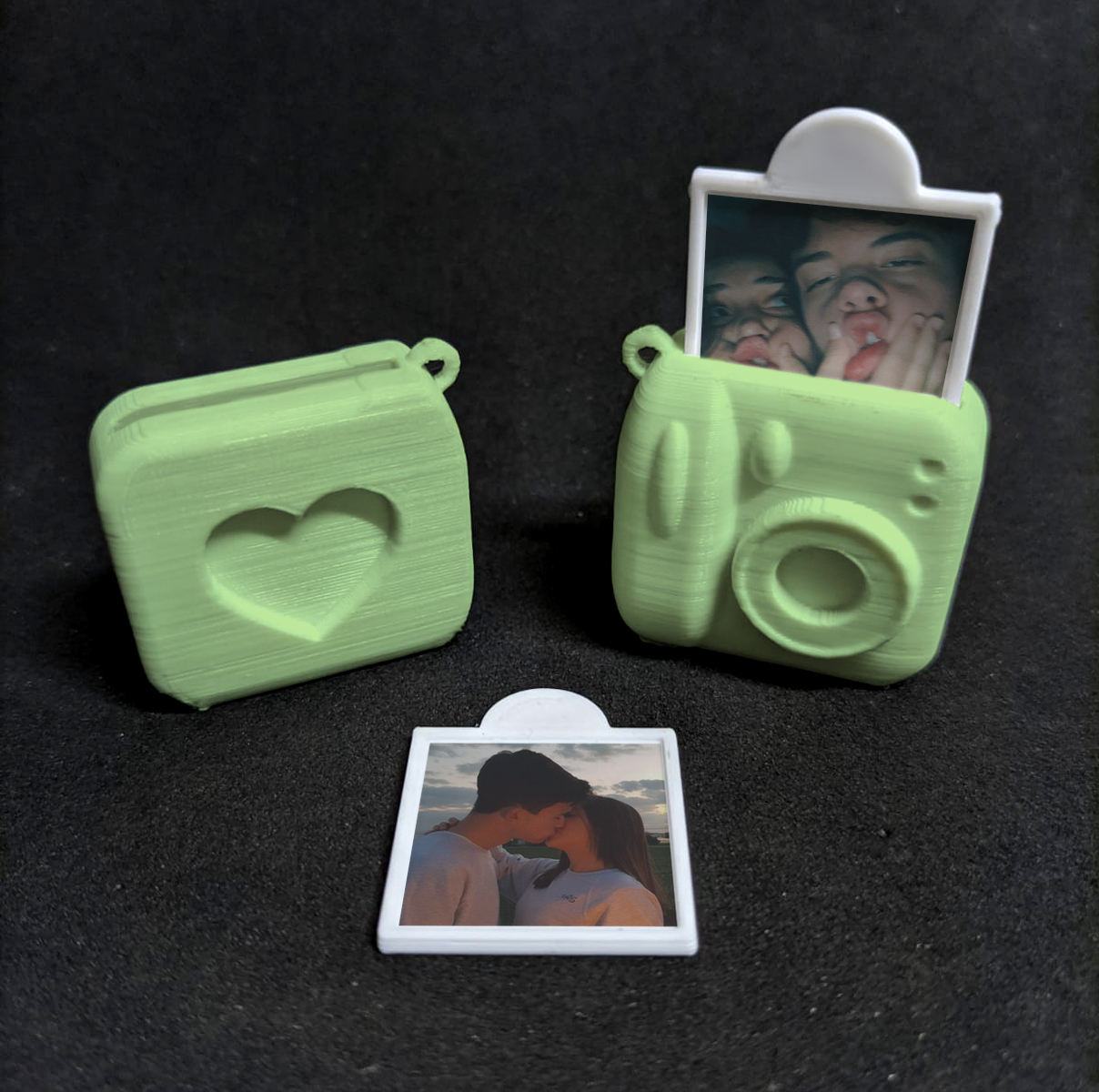 STL file Key ring camera with photo 🔑 ・Model to download and 3D print・Cults