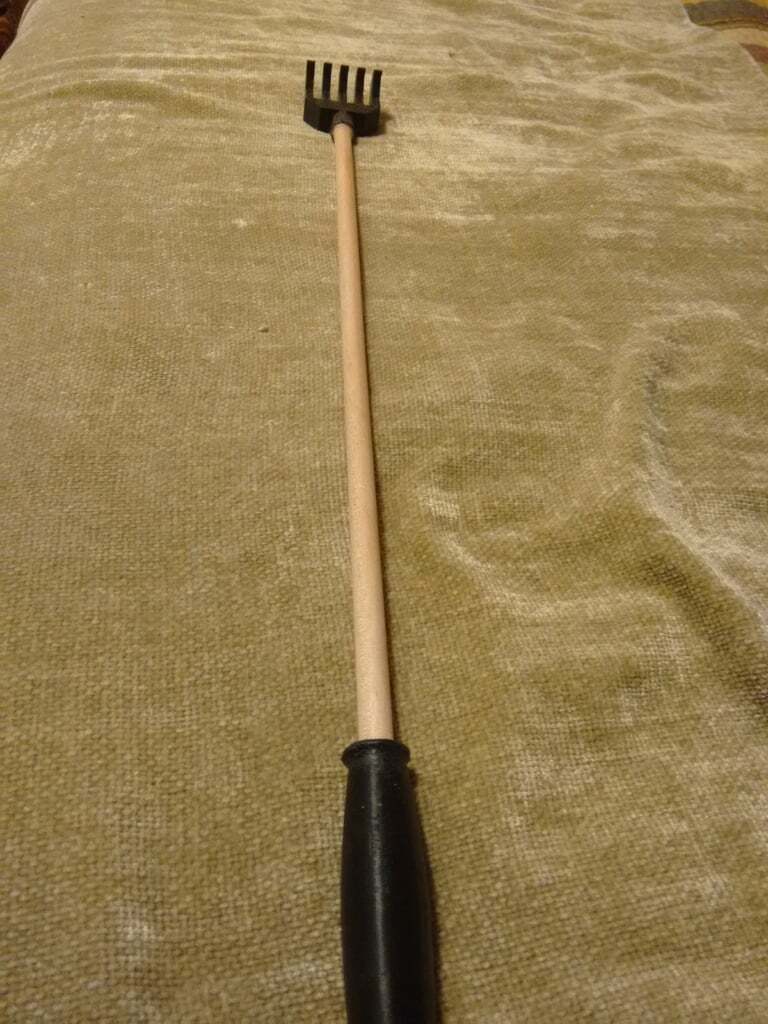 3D printed Back Scratcher for 3/8 Inch (9.5mm) Dowel/Rod・Cults