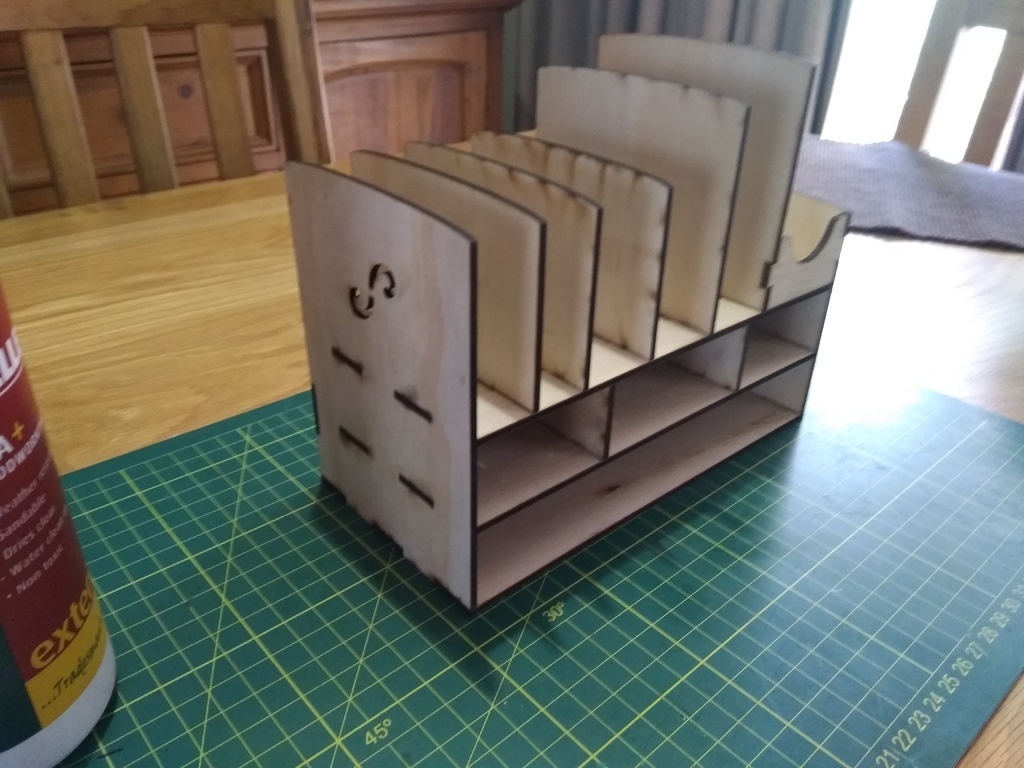 Free STL file Laser-cut charging station 🚉 (DXF)・3D printing idea to ...