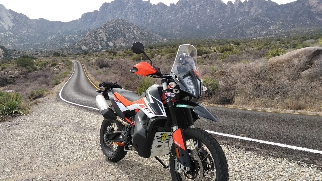 Free STL file KTM 790 Adventure "R" fork cover 👽・3D printable model to ...