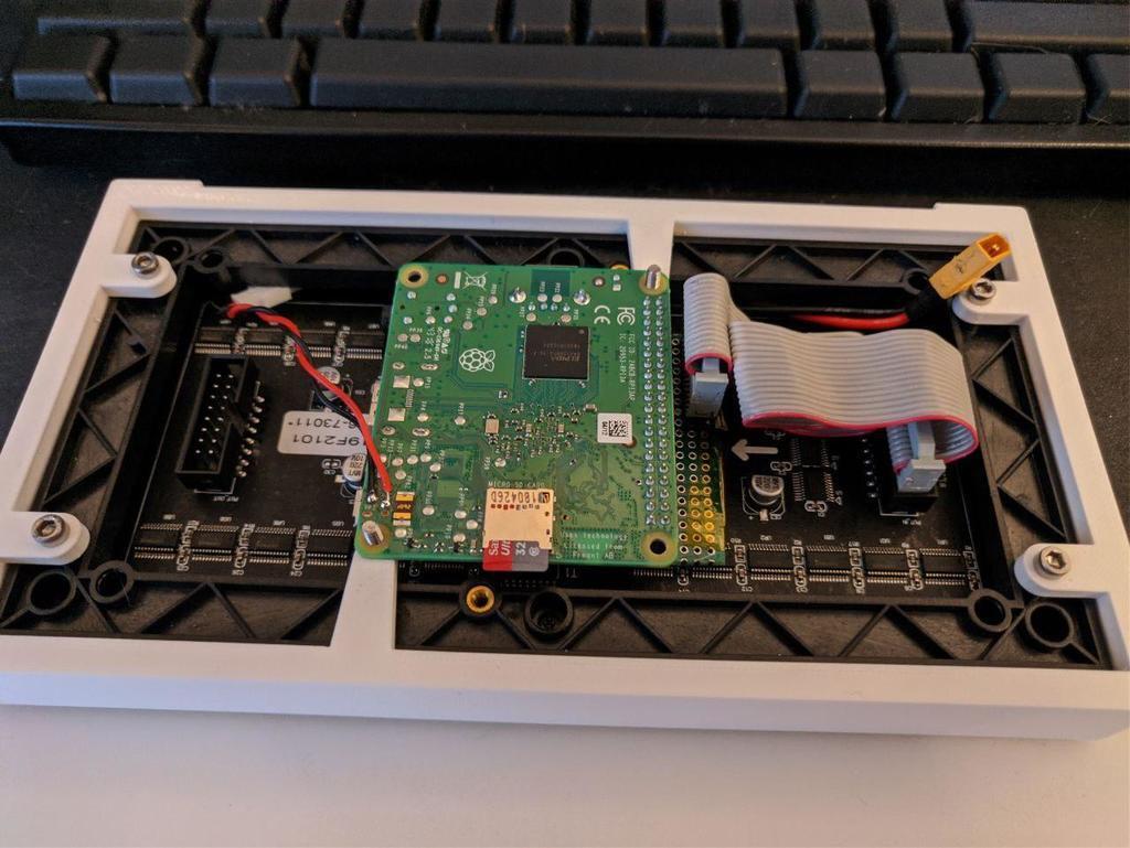 🔌 64x32 LED Matrix w/ Pi Housing・Free STL File for ・Cults