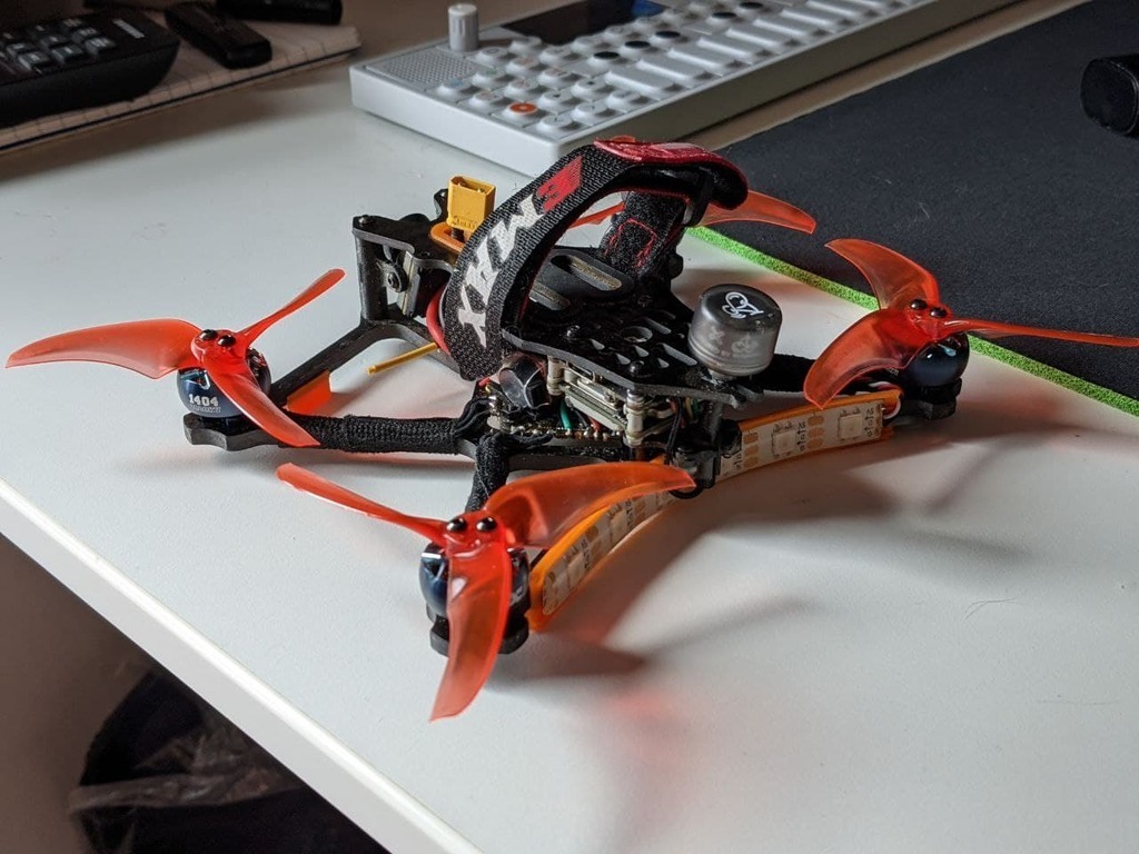 Free STL file EMAX Babyhawk 2 HD LED Bar & Feet 🦶 ・3D printing design ...