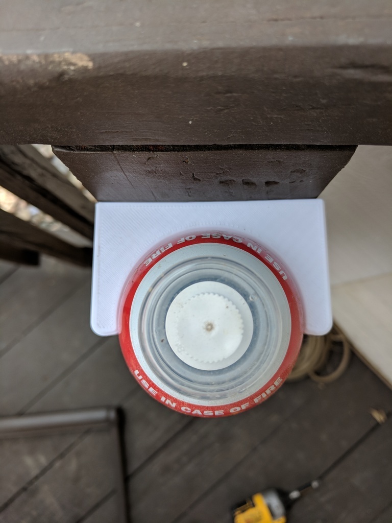 Free STL file First Alert AF400 Tundra Fire Extinguisher Mount 🔥・Design ...
