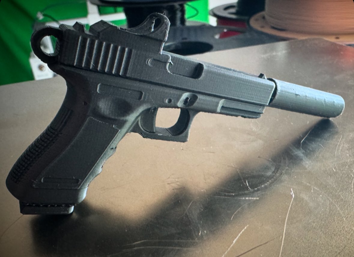 3D printing G19 Keychain w/ Suppressor & Red Dot Sight・Cults