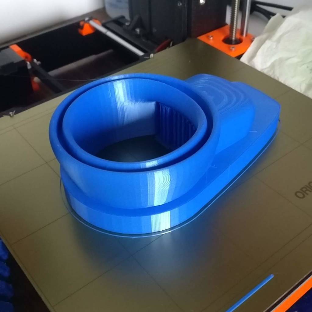 Free STL file CNC 2 part dust shoe for 80mm spindle 🌬️ ・3D printing ...