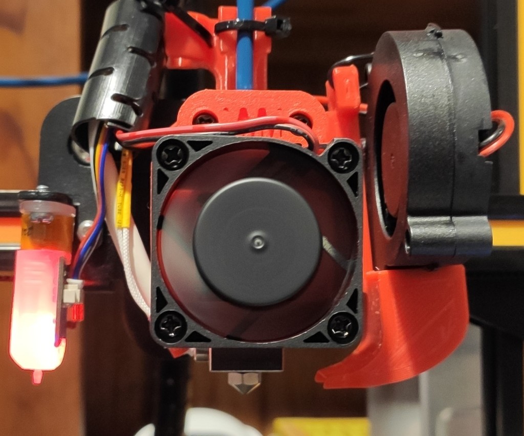 Бесплатный 3D файл Компактное крепление E3D V6 / TriangleLab Dragon HotEnd Mount с 40 мм кожухом ...