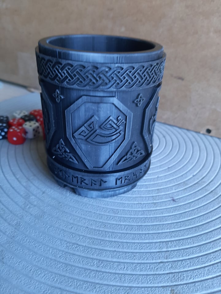 STL file Dwarf Dice Cup 🎲・3D printing model to download・Cults