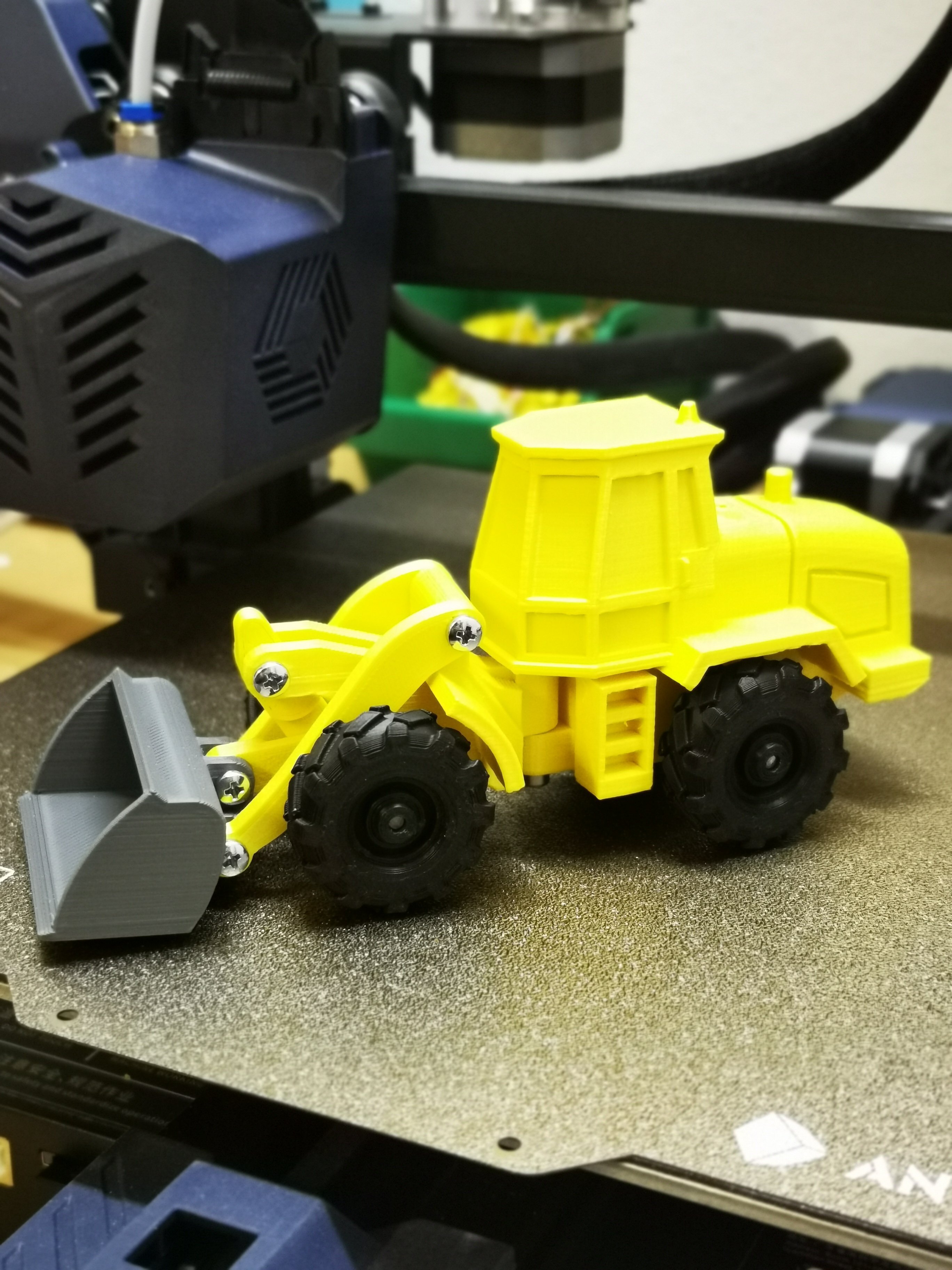 3D printed Easy to print Generic Front Loader (esc: 1:100 or HO Scale ...